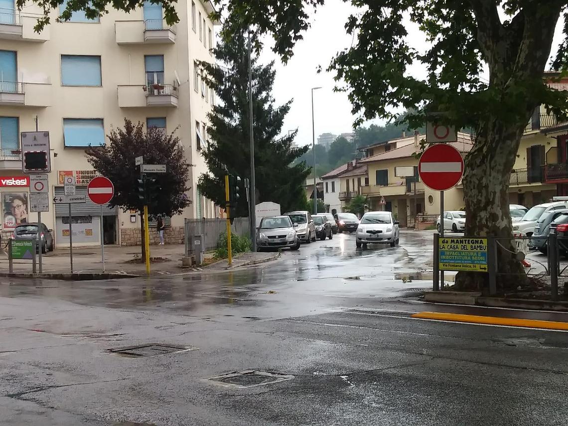 C'è l'ordinanza: in via Ciamarra torna il doppio senso di marcia - Foto 1 di 1 - Ciociaria Oggi