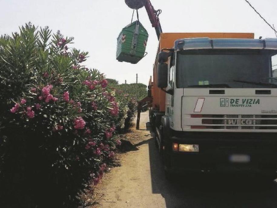 Raccolta rifiuti: iniziata l'era De Vizia - Foto 1 di 2 - Ciociaria Oggi
