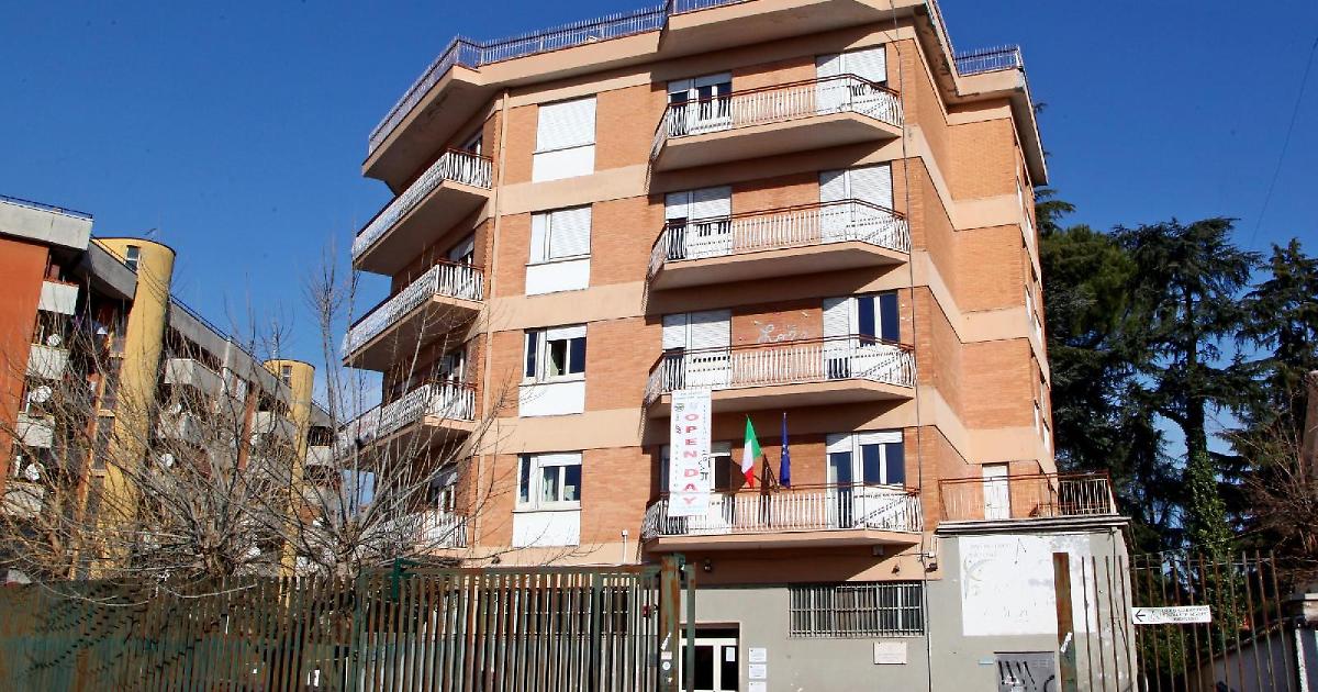 Sabato l'open day al Liceo Scientifico “Francesco Severi” - Foto 1 di 1 ...