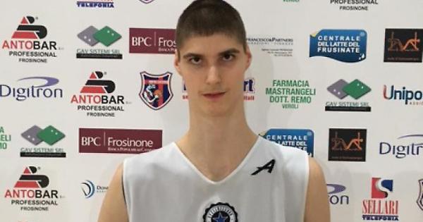 Un gigante per la Scuba Under 18: Robert Bobroczkyi - Foto 1 di 1 ...