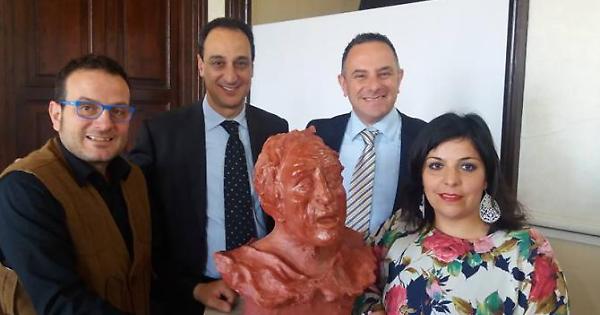 L'artista David Brogi dona alla città di Arpino una scultura ...