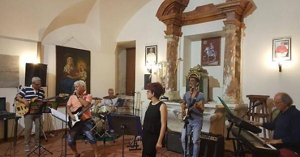 Gli Hop '66: emozioni del passato. Gran concerto cinquant'anni dopo ...