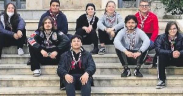 Ripuliscono l'area verde da loro adottata: l'iniziativa del gruppo ...